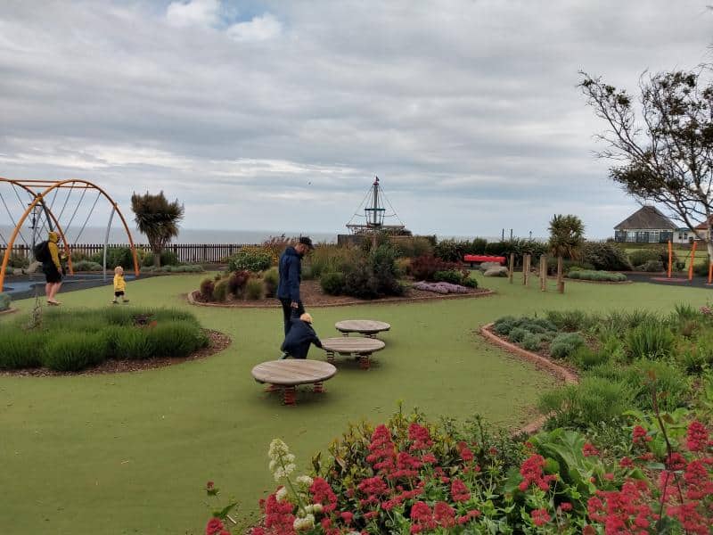 Children's playgrounds play areas and parks in Norfolk - freeparks.co.uk