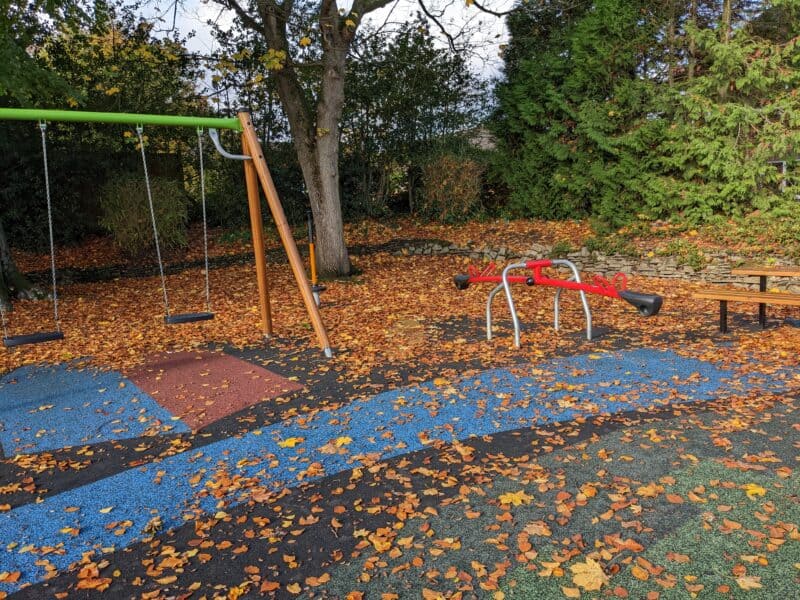 London Road Playground, Camberley, Surrey - freeparks.co.uk